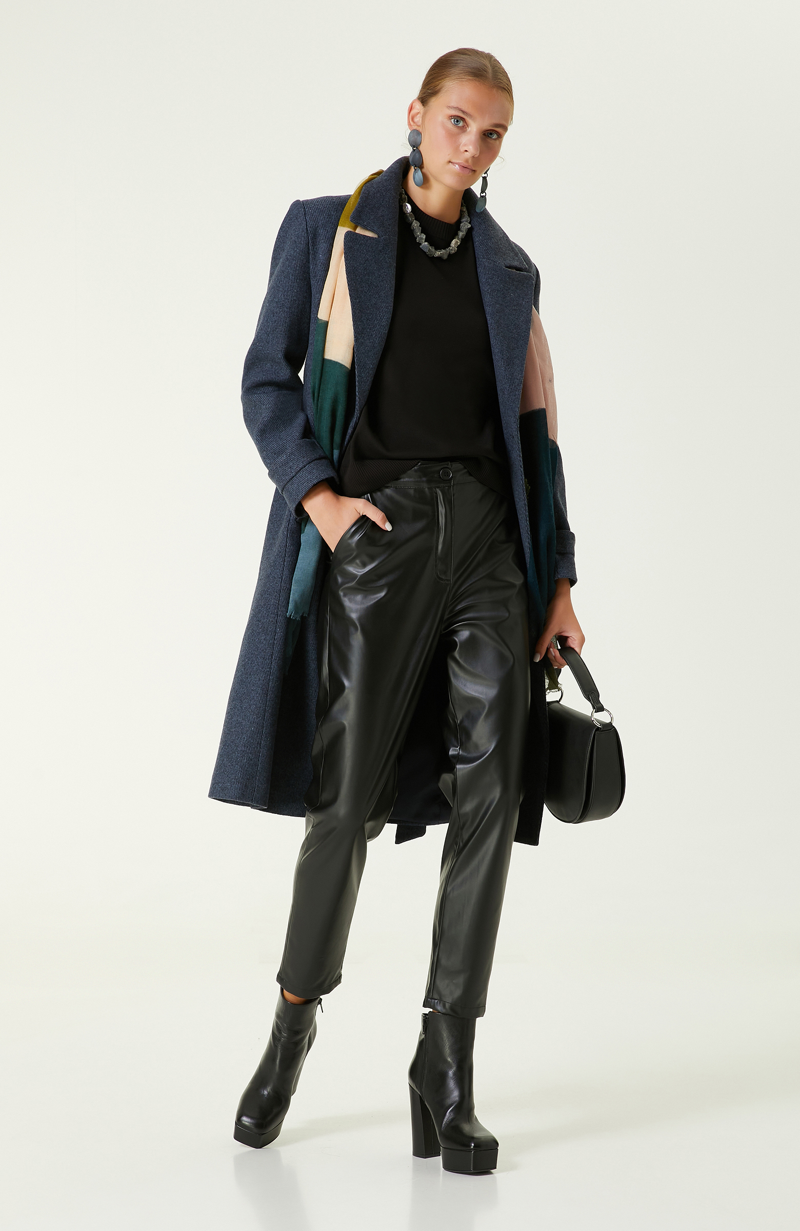 Lacivert Diyagonal Manto Lacivert Diyagonal Manto