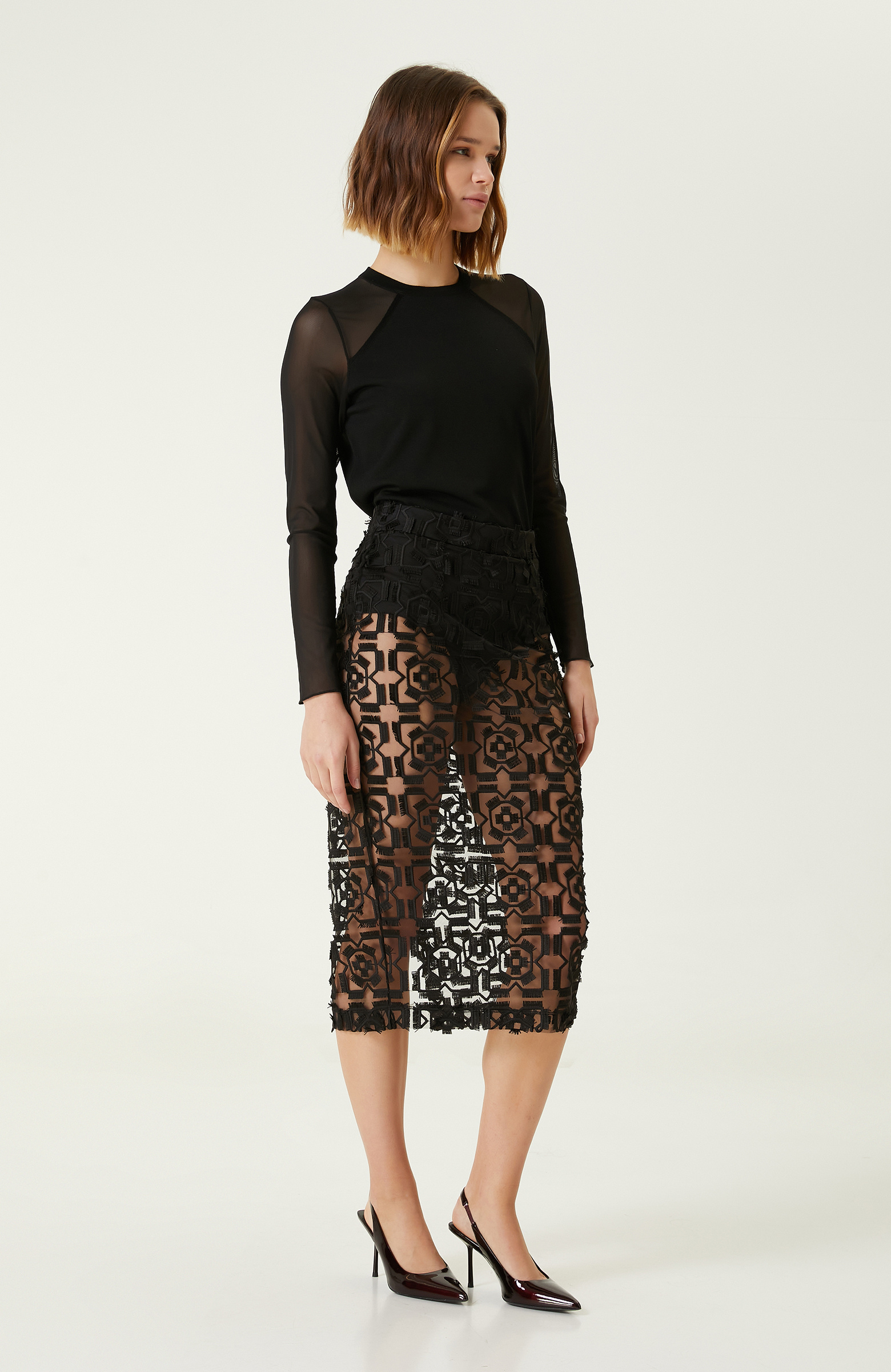 Siyah Güpür Kalem Etek