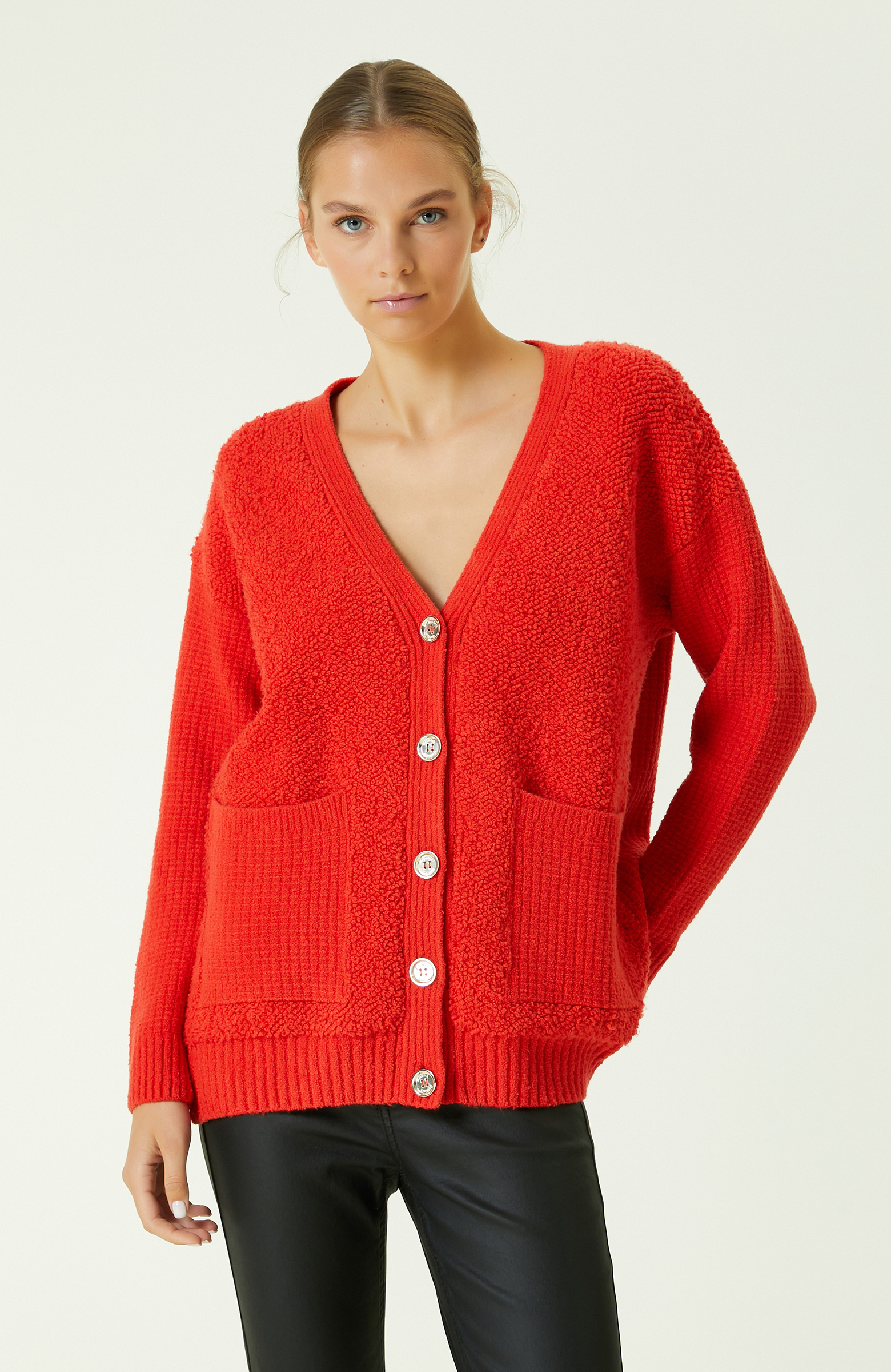 Nar Çiçeği Oversize Triko Hırka Nar Çiçeği Oversize Triko Hırka