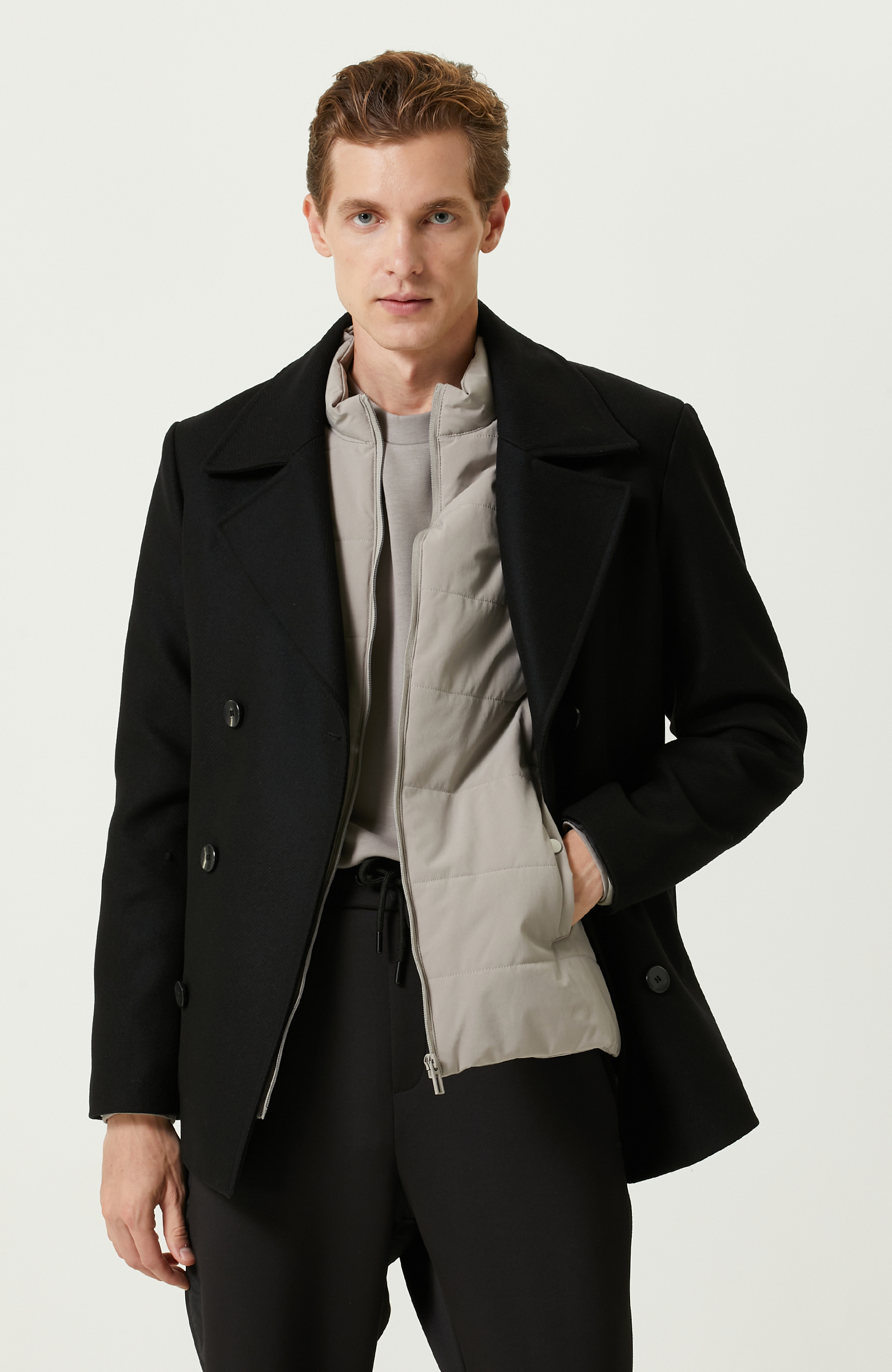 Siyah Yün Karışımlı Kruvaze Yaka Kaban