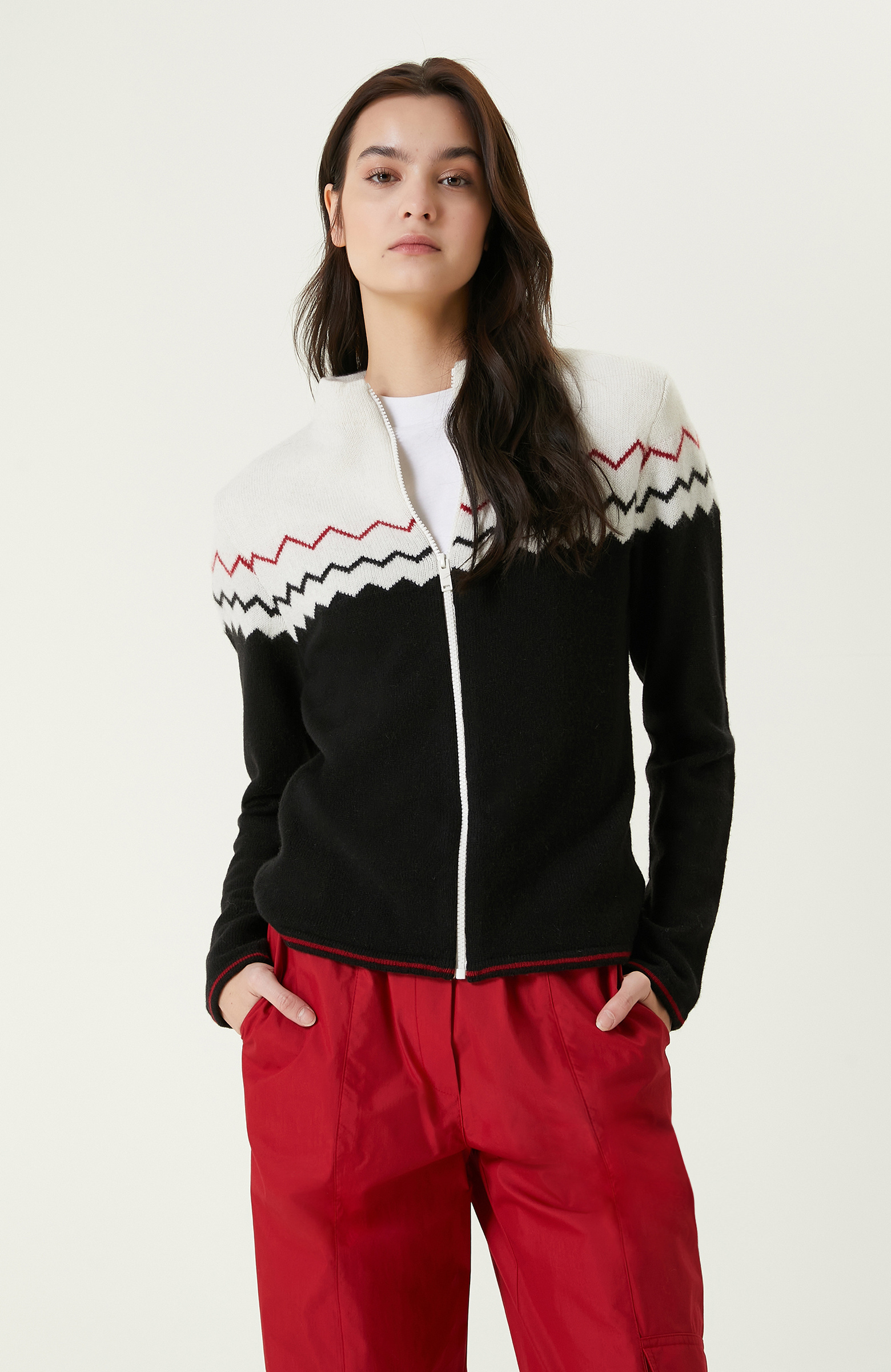 N-Tech Siyah Ekru Yün Triko Hırka